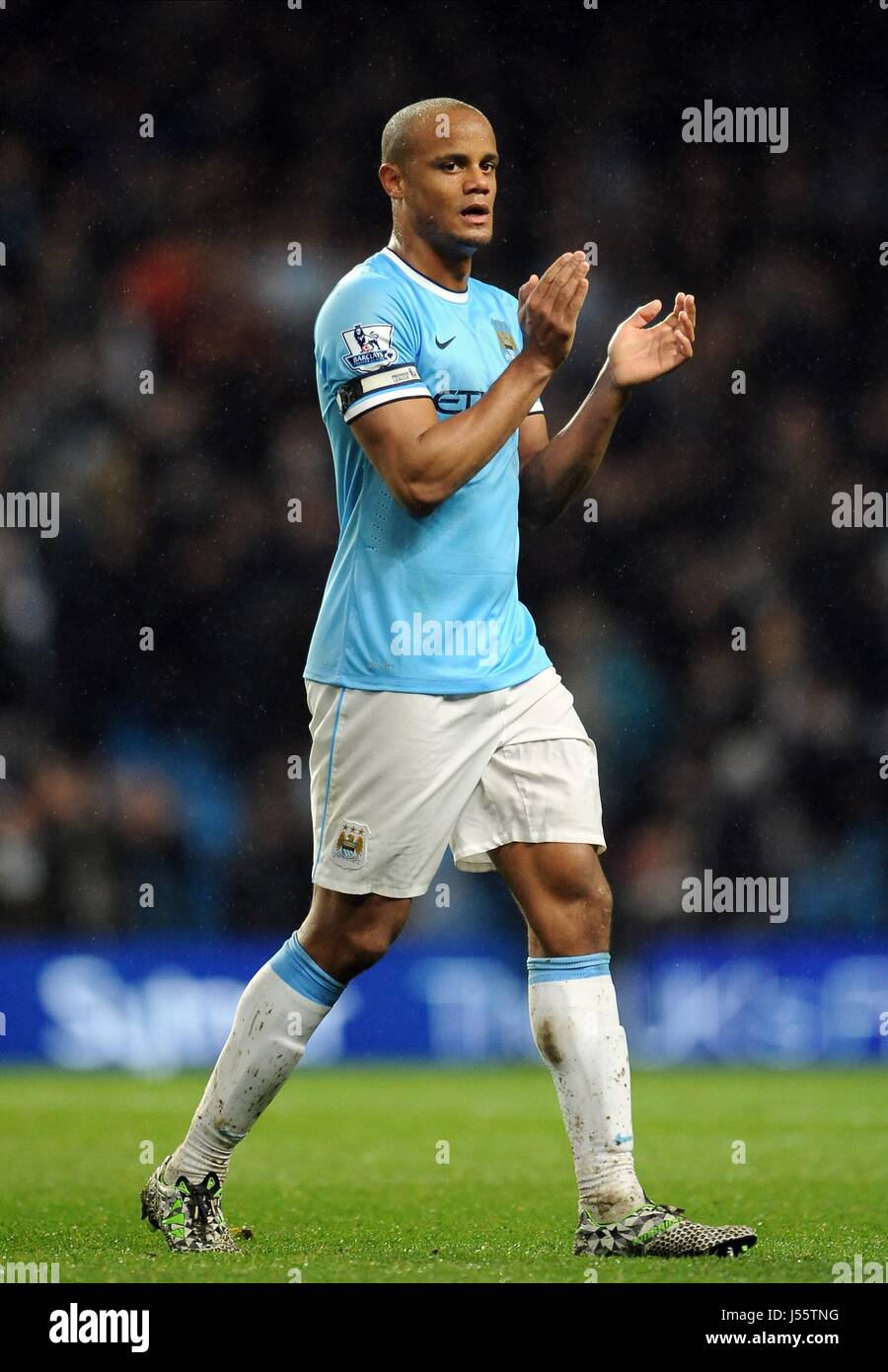 VINCENT KOMPANY MANCHESTER CITY FC ETIHAD STADIUM MANCHESTER ENGLAND 07 ...