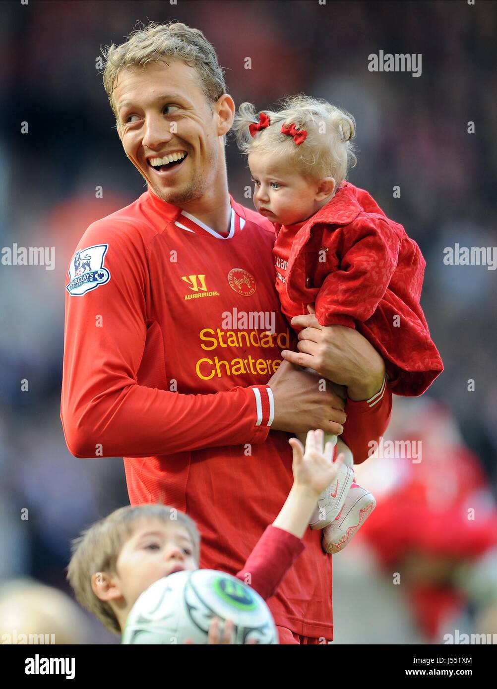 LUCAS DAUGHTER VALENTINA LIVERPOOL FC LIVERPOOL FC ANFIELD LIVERPOOL ...