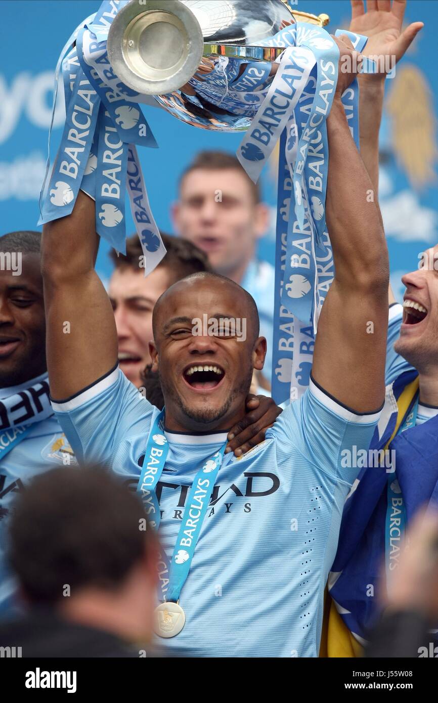 Vincent kompany celebrating hi-res stock photography and images - Alamy