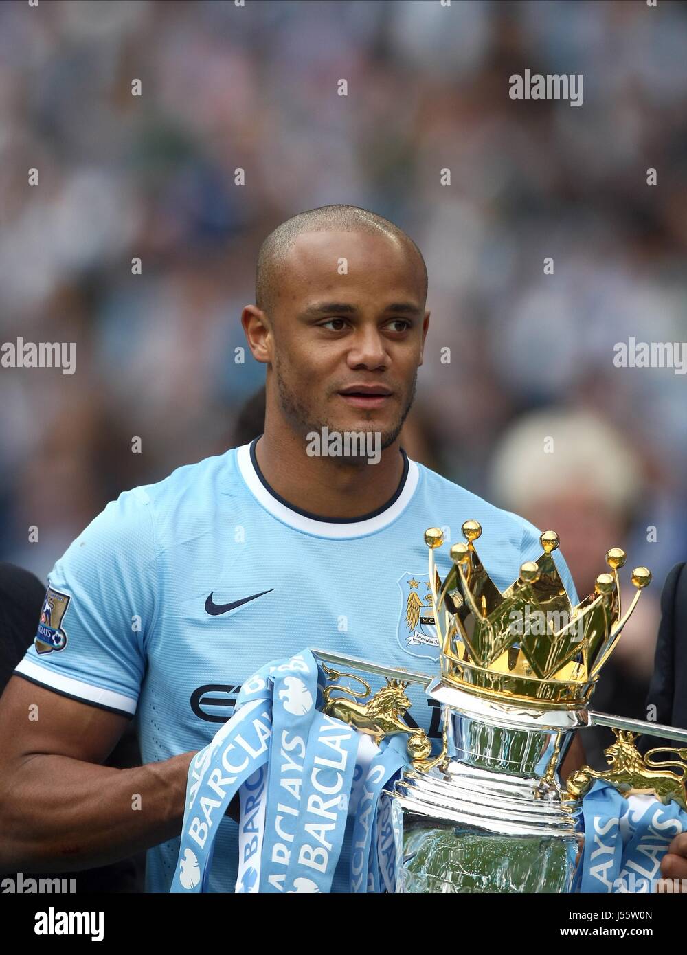 VINCENT KOMPANY MANCHESTER CITY FC MANCHESTER CITY FC ETIHAD STADIUM ...