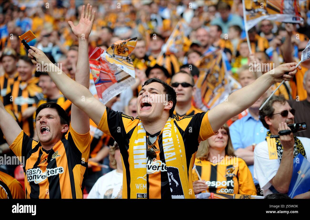 Hull fc fans hi-res stock photography and images - Alamy