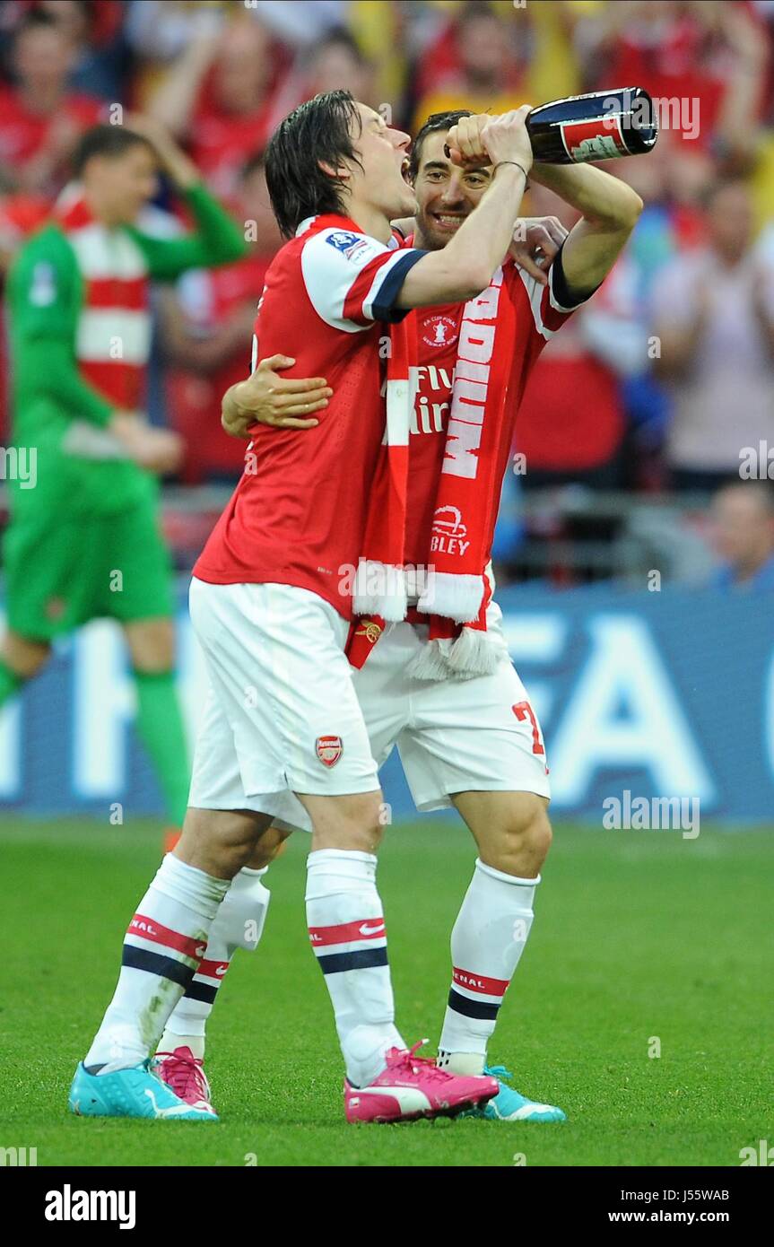 TOMAS ROSICKY MATHIEU FLAMINI ARSENAL FC V HULL ARSENAL FC V HULL CITY ...