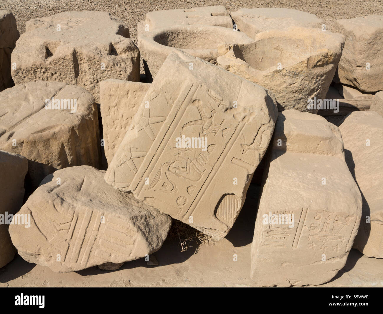 Dendara temple egypt ceiling hi-res stock photography and images - Alamy