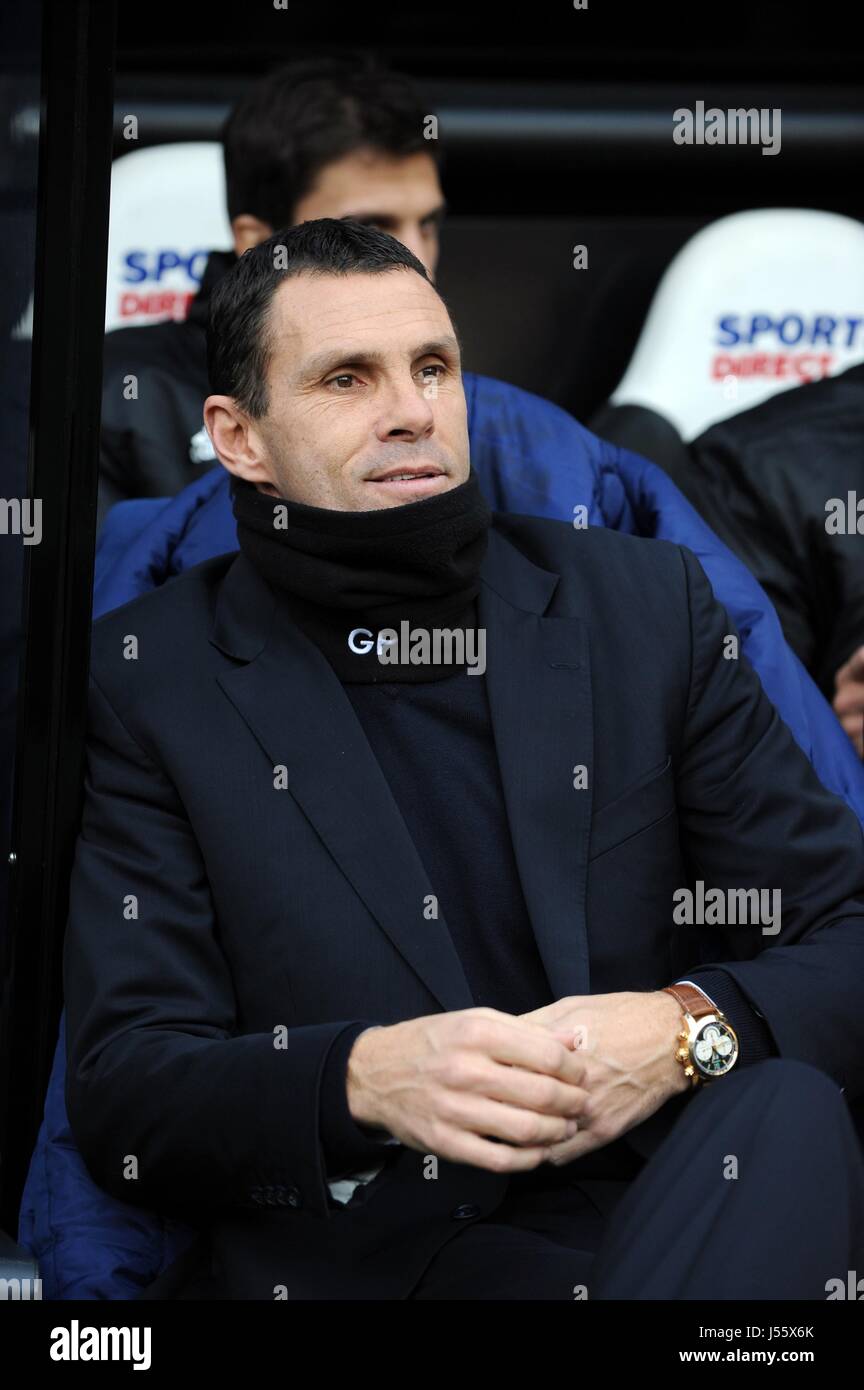 GUS POYET SUNDERLAND FC MANAGER SUNDERLAND FC MANAGER ST JAMES PARK ...
