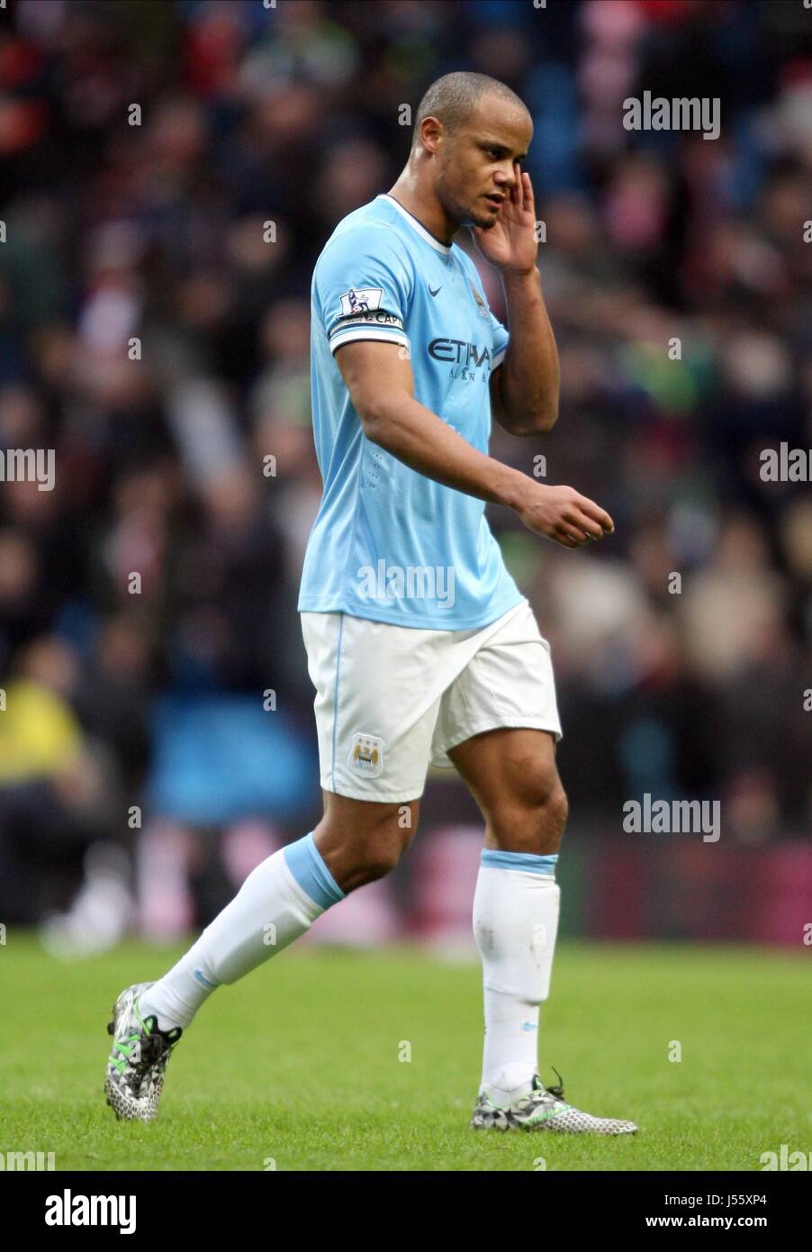 VINCENT KOMPANY MANCHESTER CITY FC MANCHESTER CITY FC ETIHAD STADIUM ...