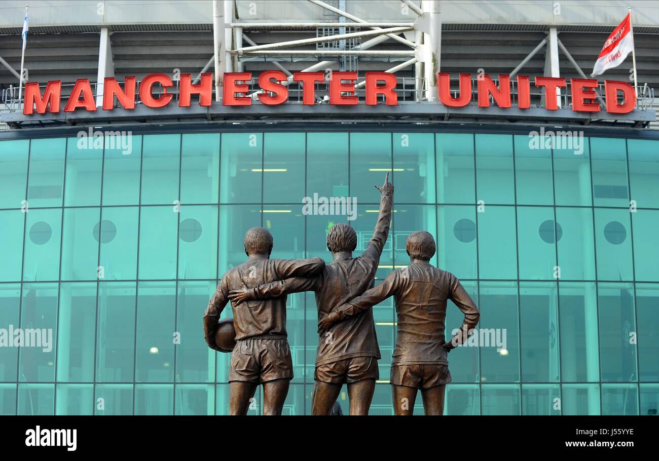 STATUES OUTSIDE OLD TRAFFORD MANCHESTER UNITED MANCHESTER UNITED ...