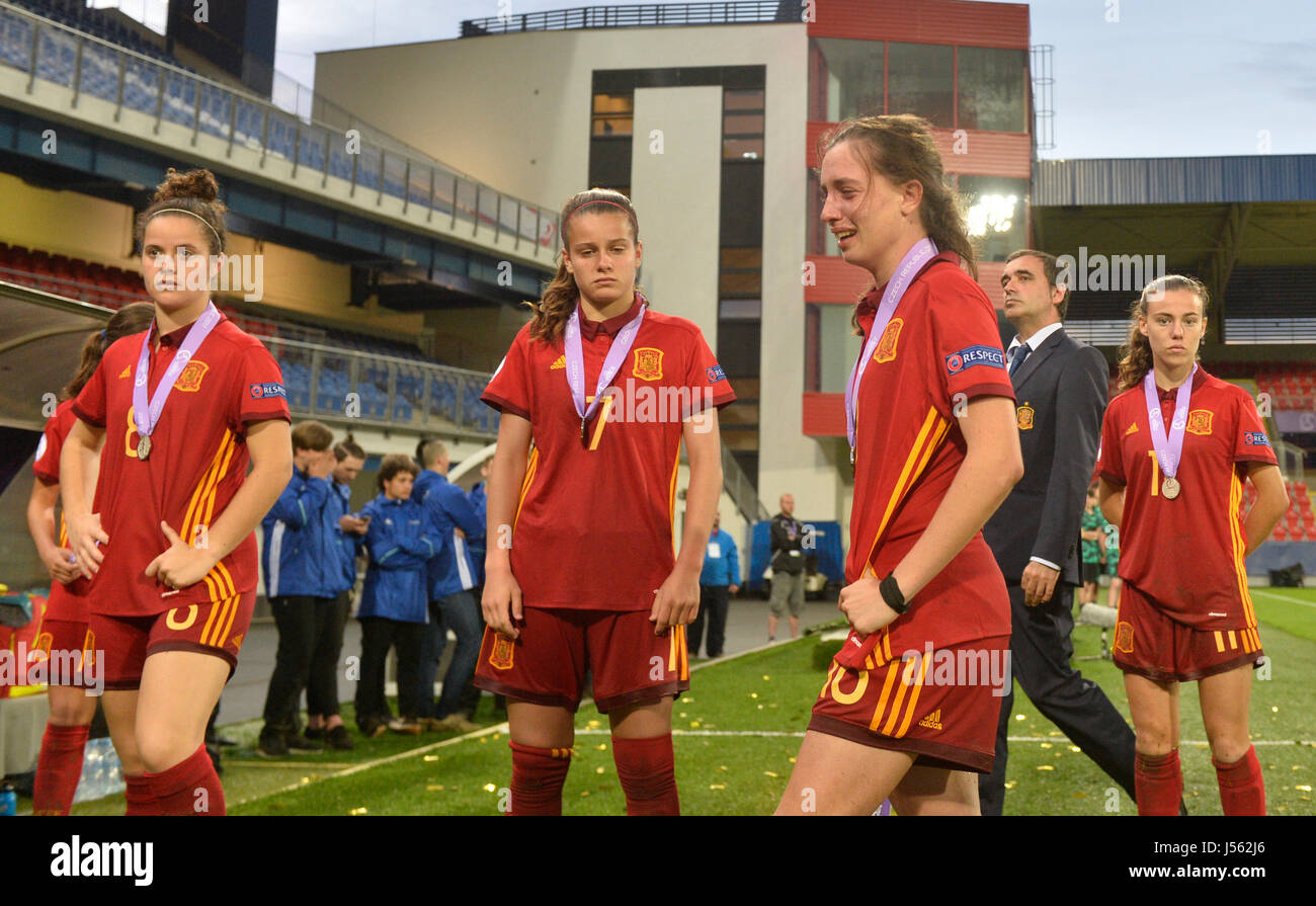 Spain players after the UEFA U17 Championship Women final match Spain ...