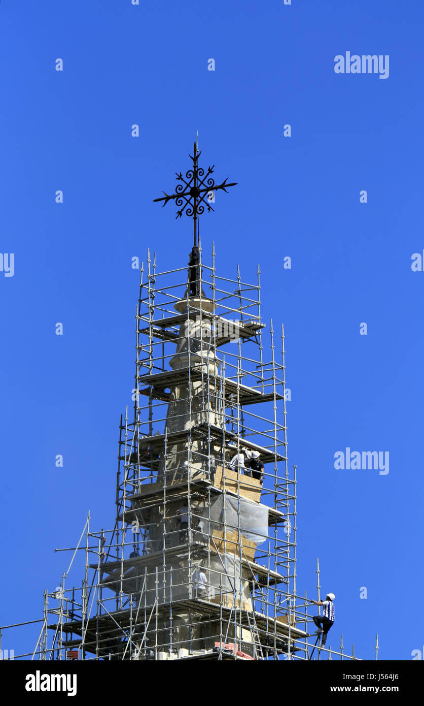 Renovation and security project of the desecrated church Sainte-Anne ...