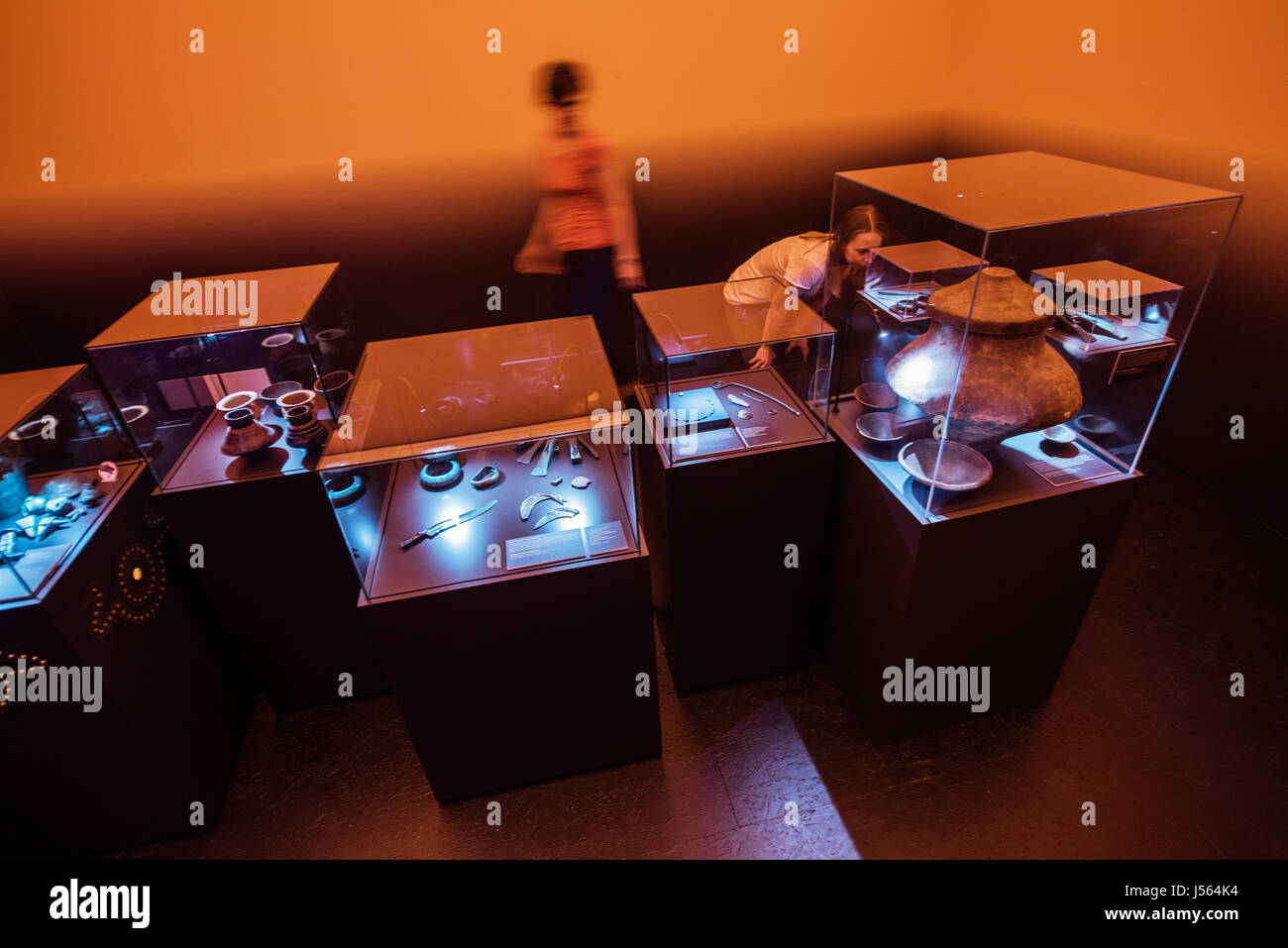 Two employees of the museum pedagogy department take a look at exhibits ...