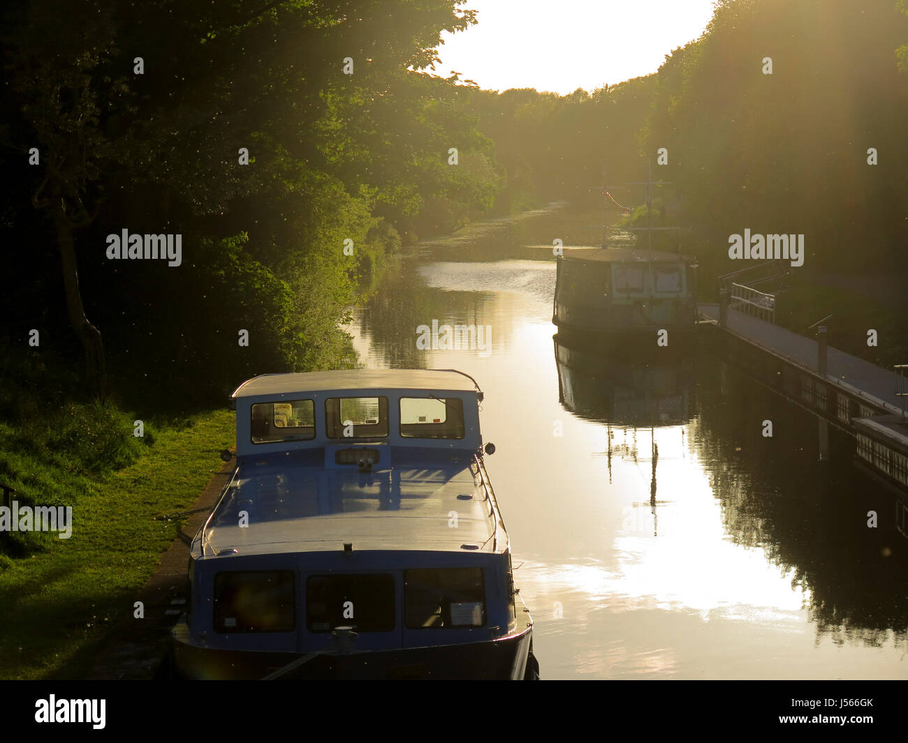 Forth and clyde canal kirkintilloch hi-res stock photography and images ...