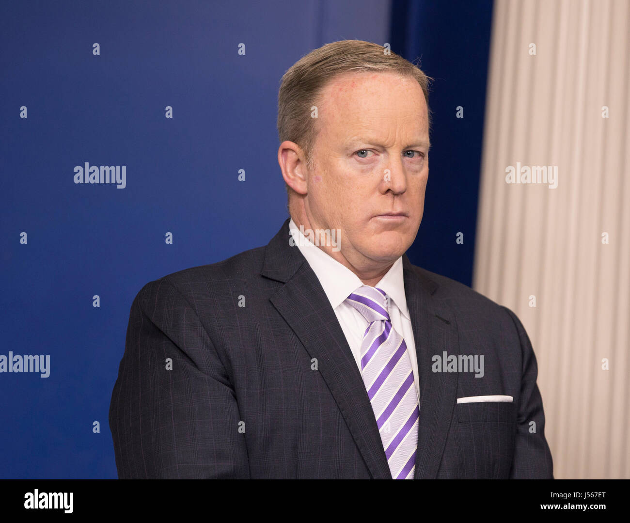 White House Press Secretary Sean Spicer participates in a briefing at ...