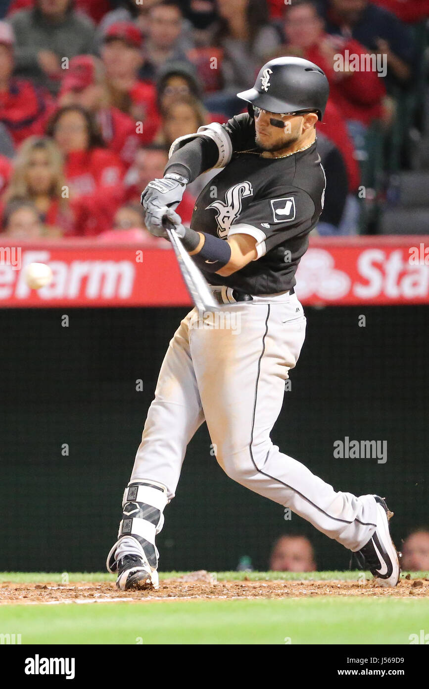 Los Angeles, USA. 16th May, 2017. Chicago White Sox second baseman ...