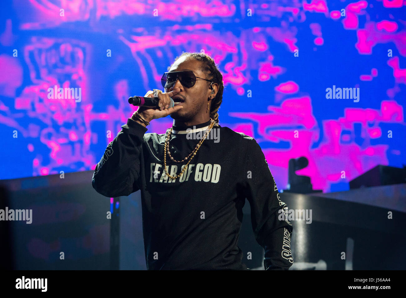 Lakeside live concert hi-res stock photography and images - Alamy