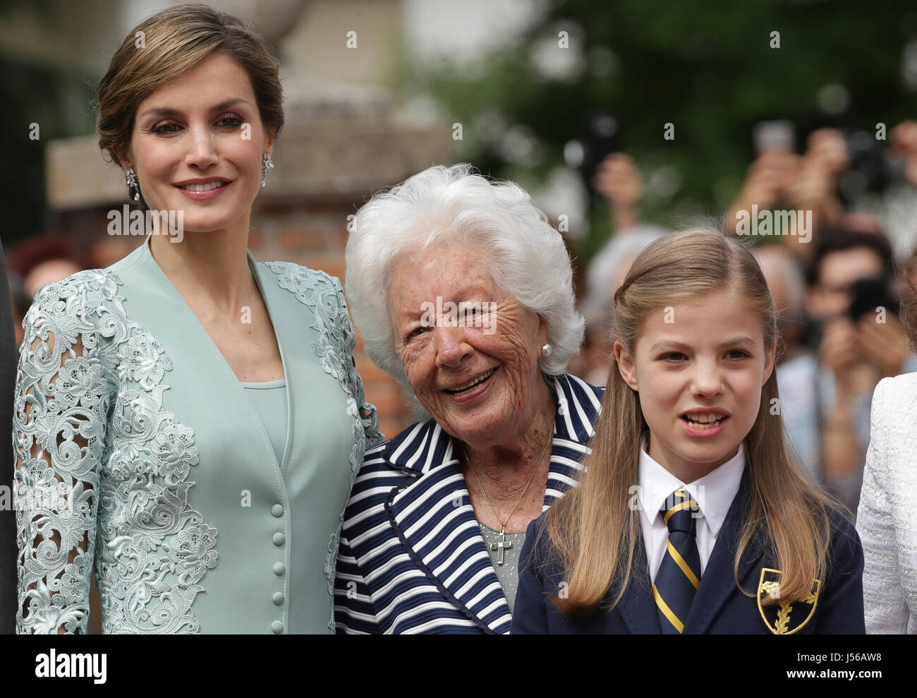 First communion princess leonor spain hi-res stock photography and ...
