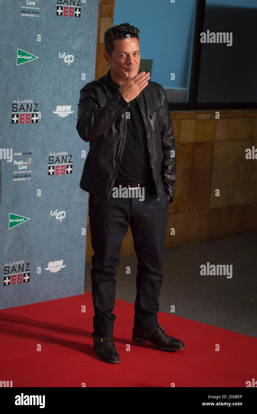 The singer alejandro sanz hi-res stock photography and images - Alamy