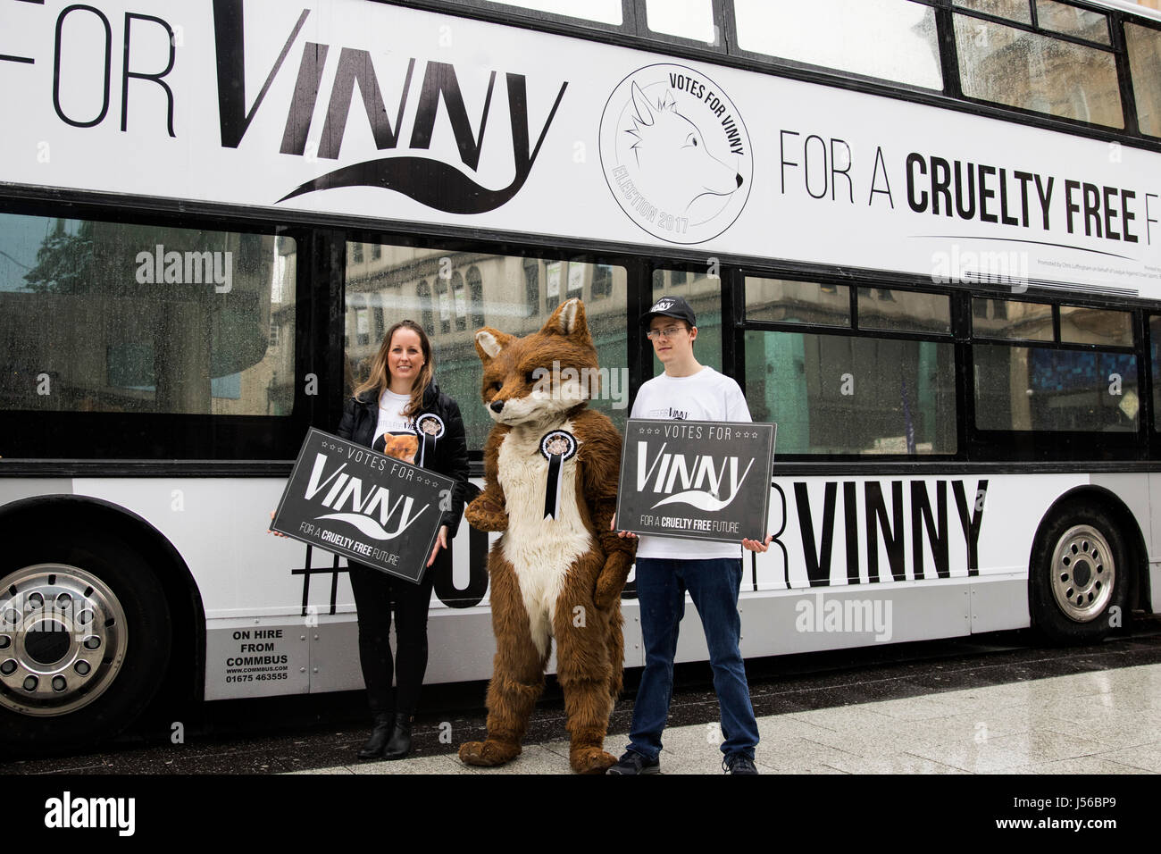 Cardiff, Wales, UK. 17 May 2017. Vinny the fox with supporters outside ...