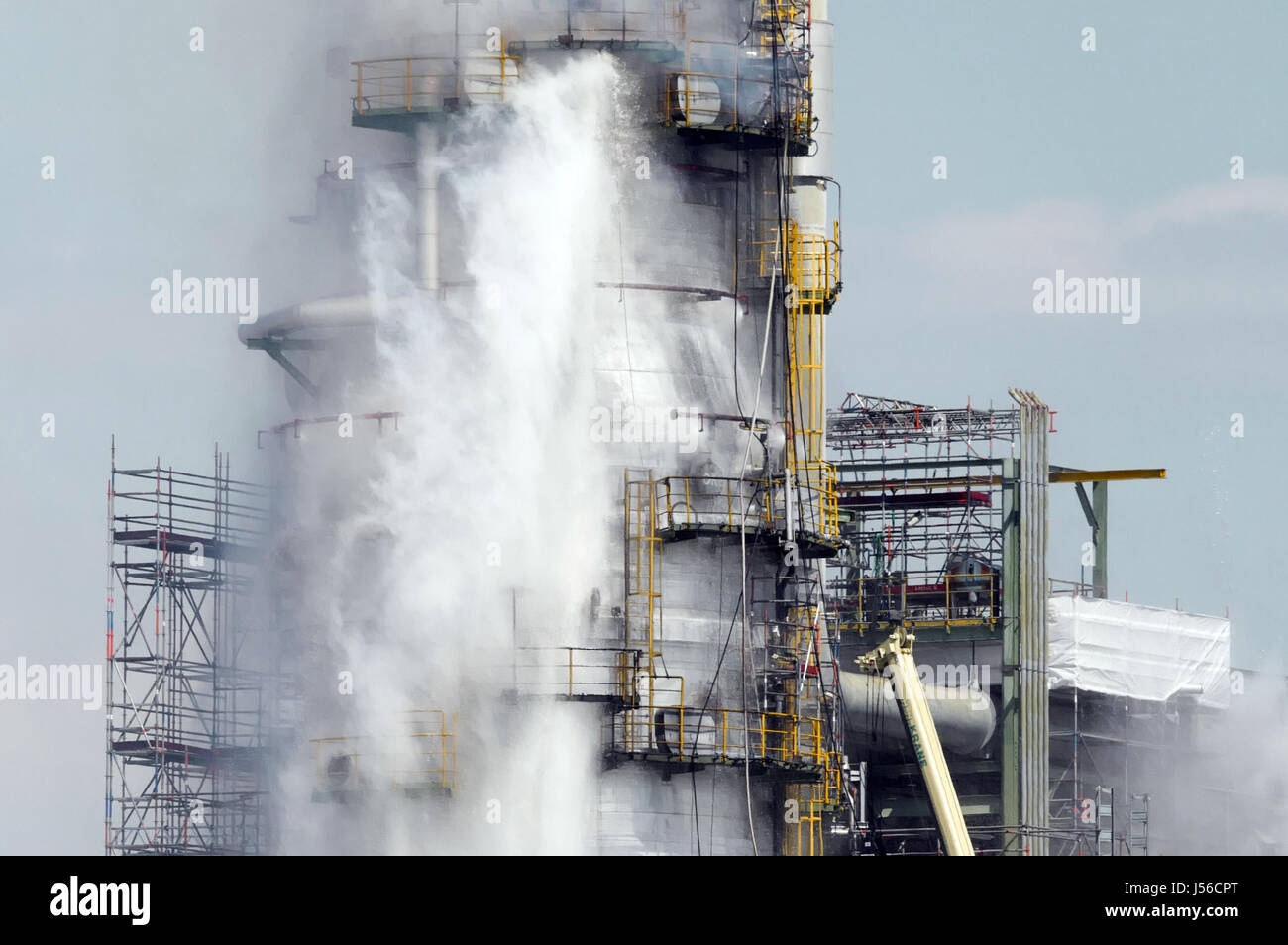 Leuna, Germany . 17th May, 2017. A fire being put off at the petroleum ...