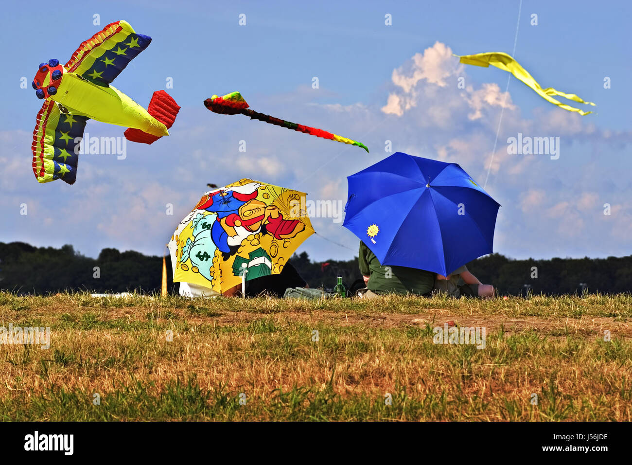 Fall hill kite hi-res stock photography and images - Alamy