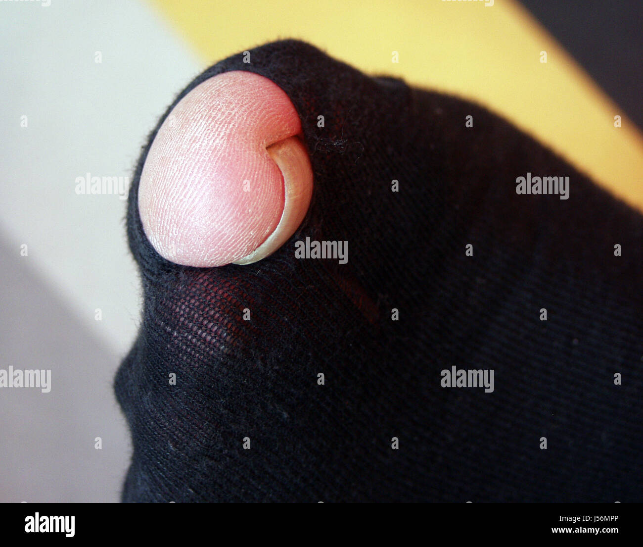 foot,toe,hole,nail,sock,nails,finger des fues,gliedma,rhrenknochen ...