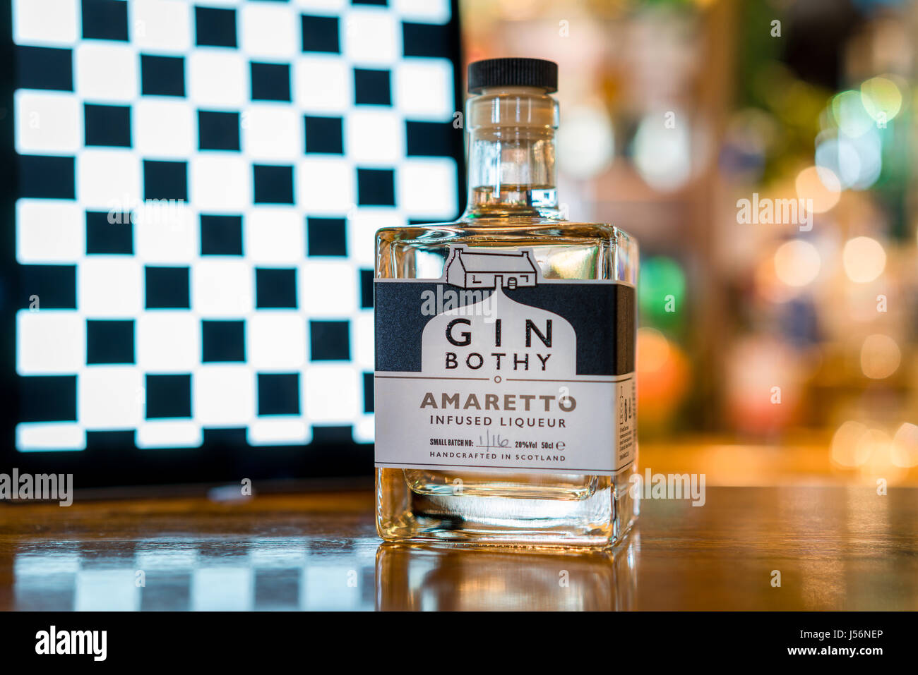 Gin symbol hi-res stock photography and images - Alamy