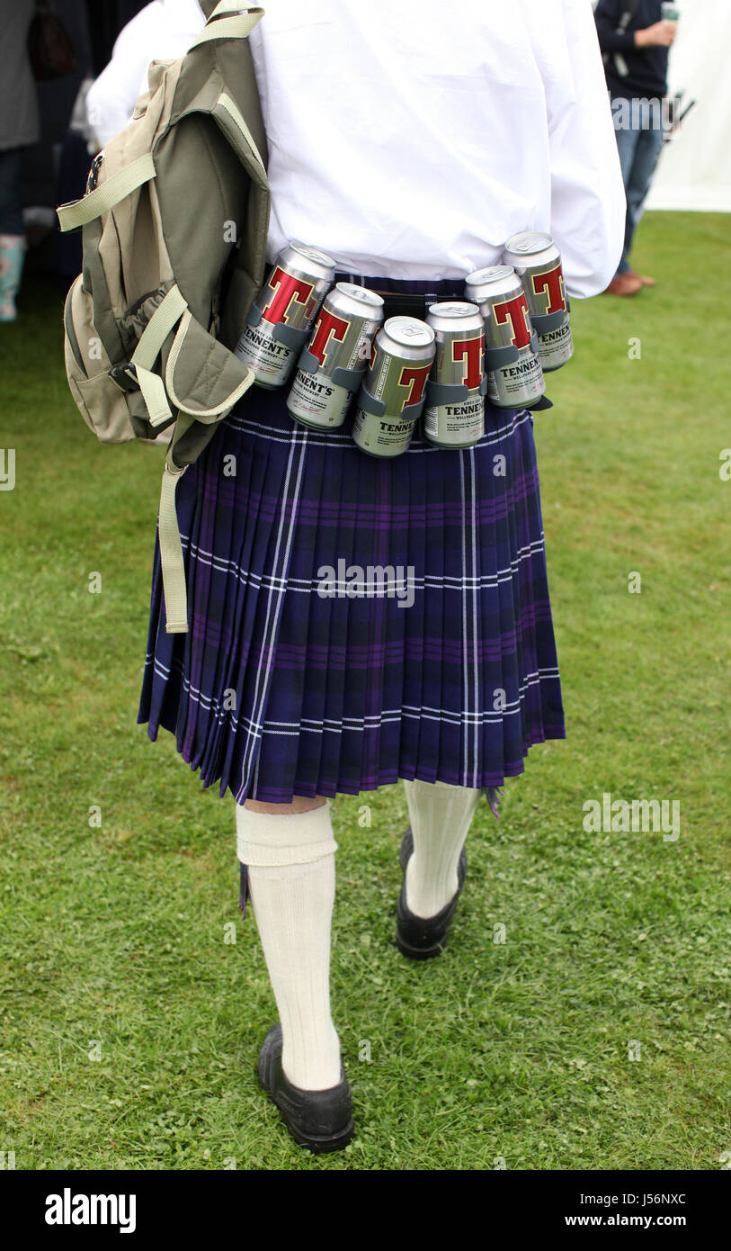 Scotsman in kilt hi-res stock photography and images - Alamy