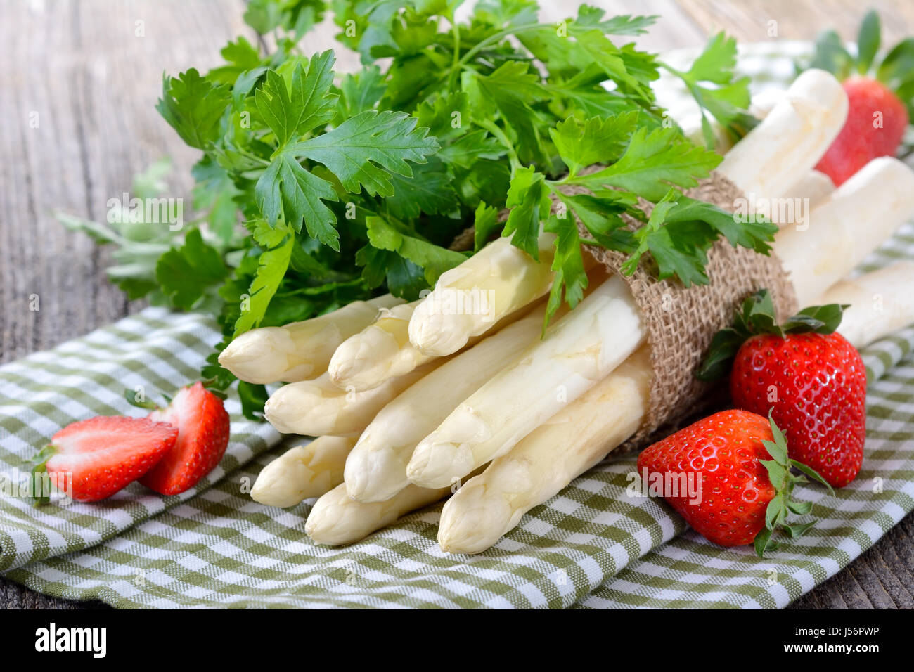 Fresh white Asparagus from Germany with strawberries Stock Photo - Alamy