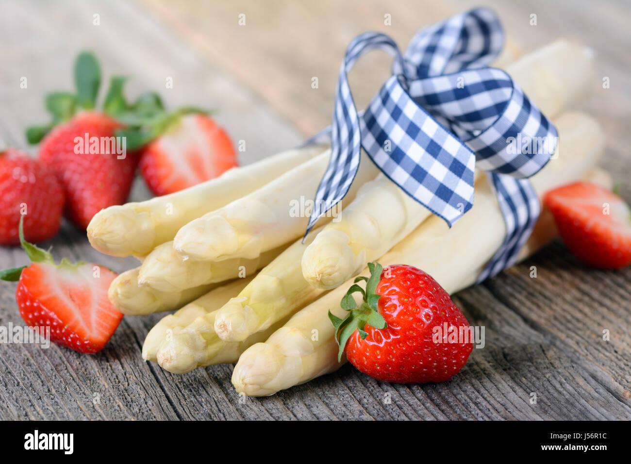 White asparagus germany hi-res stock photography and images - Alamy