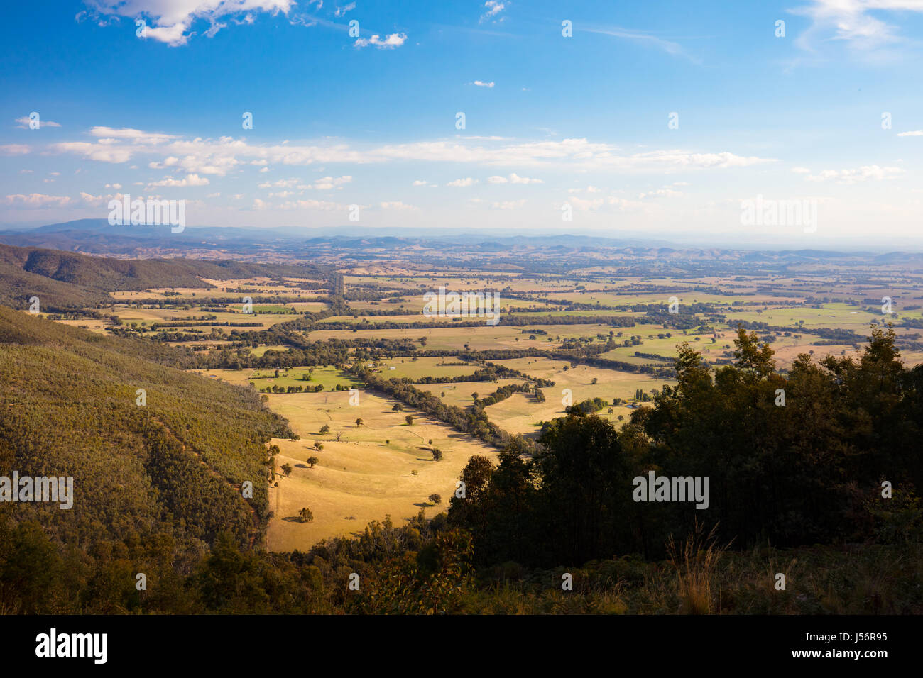 Murmungee Lookout Beechworth Stock Photo - Alamy