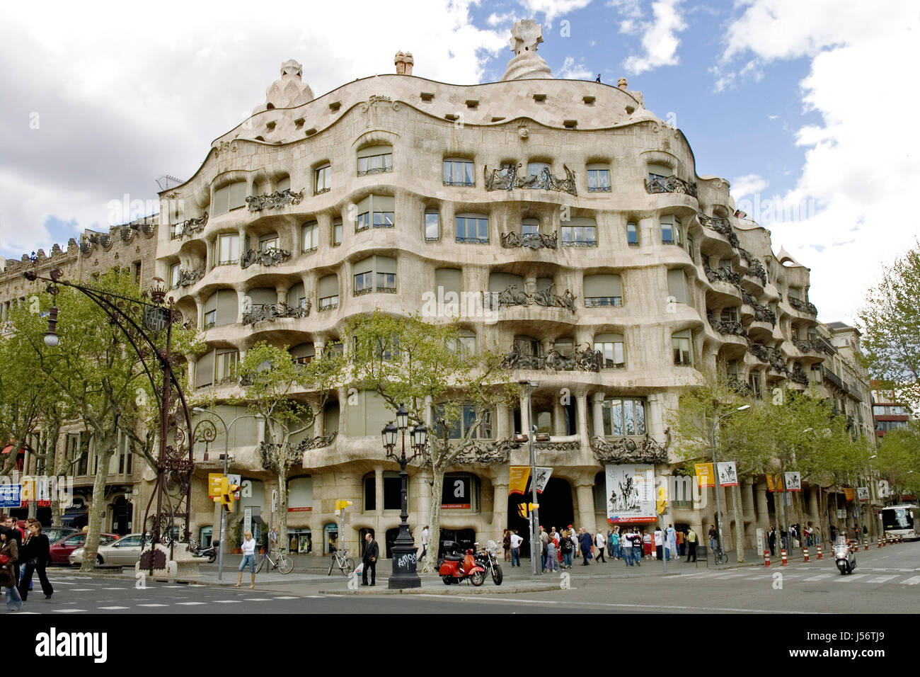 house building spain sightseeing style of construction architecture ...