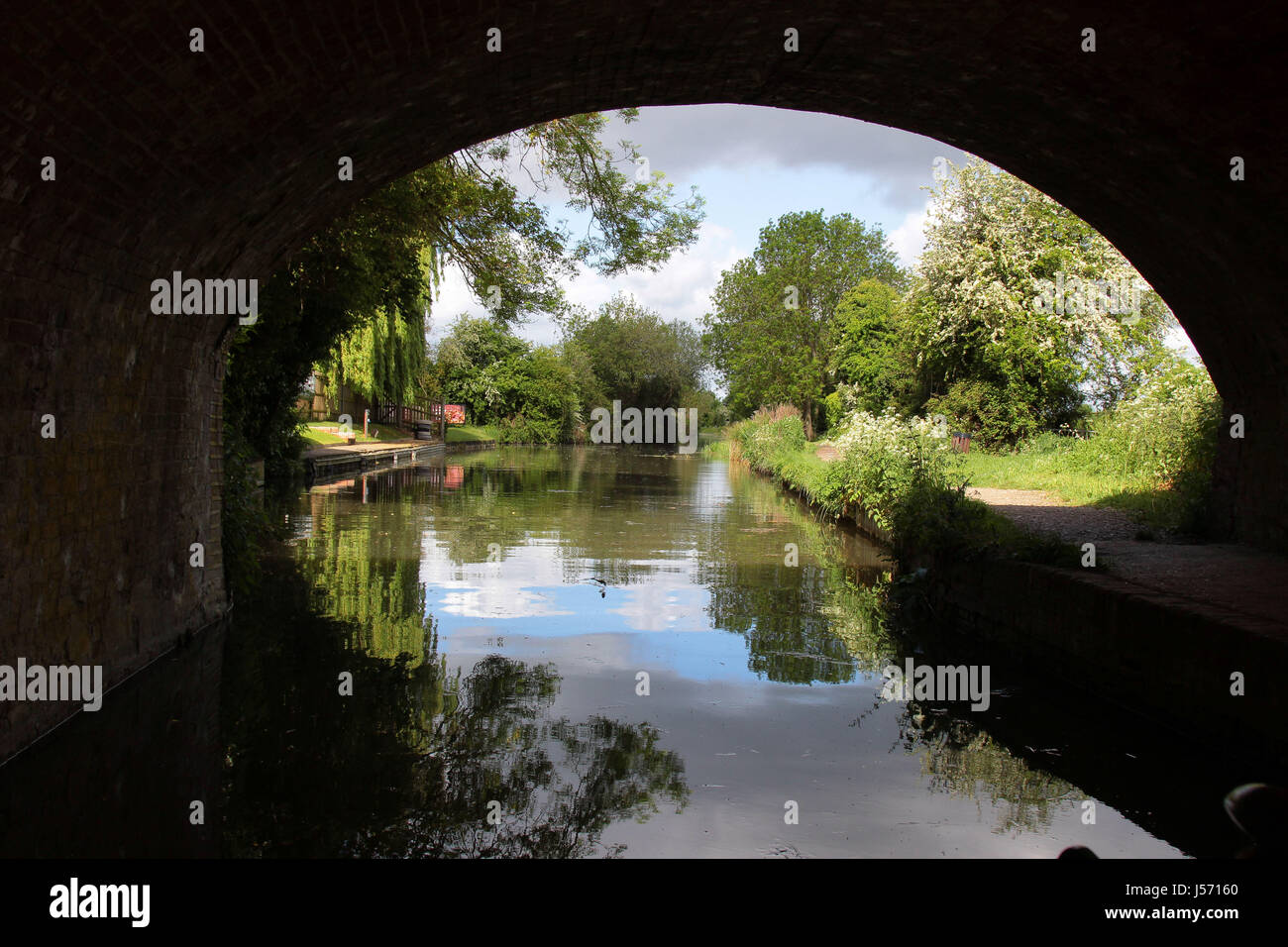 Bridge over basingstoke canal hi-res stock photography and images - Alamy