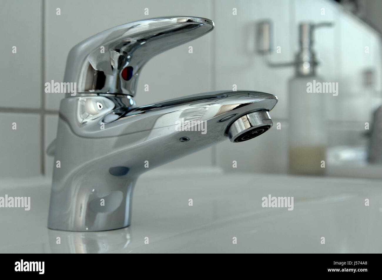 refresh wash basin wash washing tap soap clean regulator hot water ...