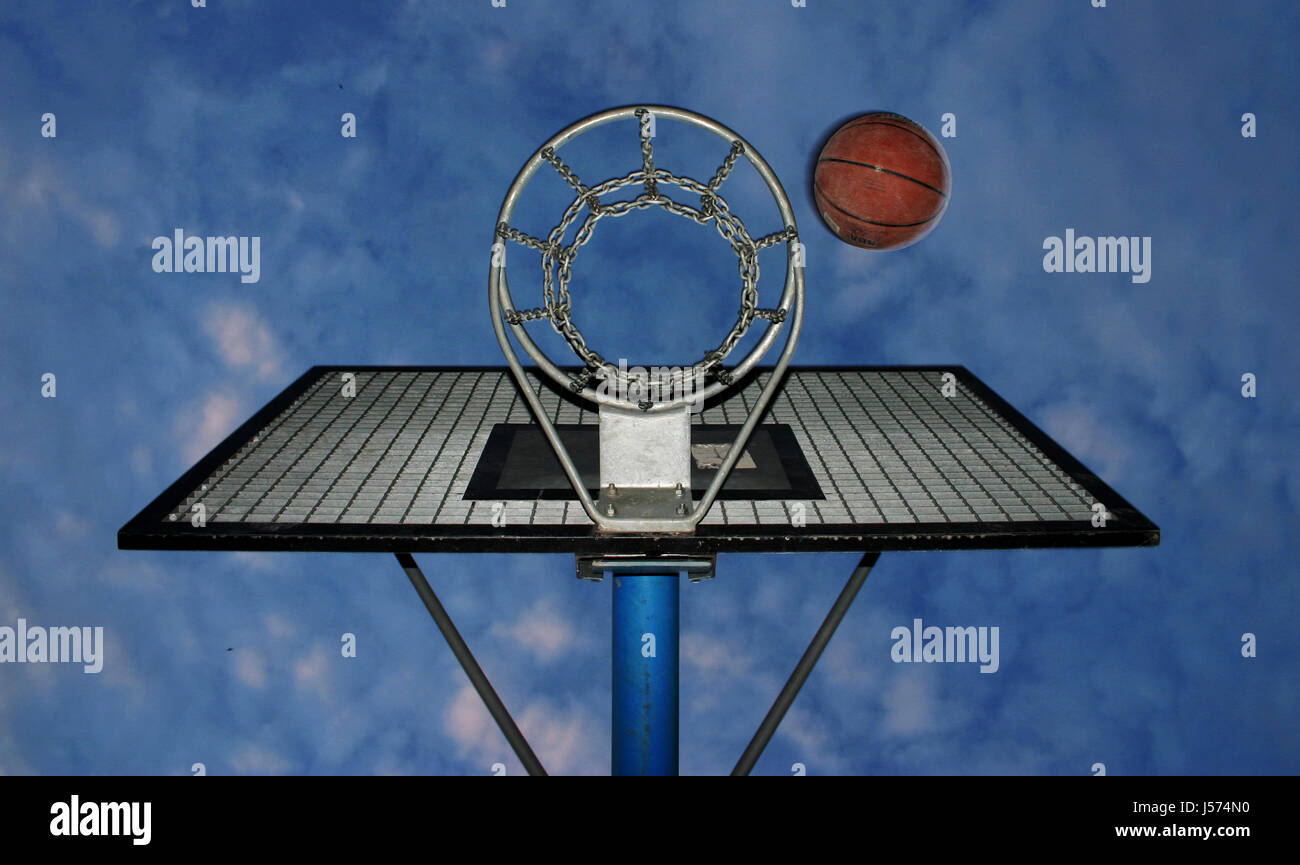 Free throw hi-res stock photography and images - Alamy
