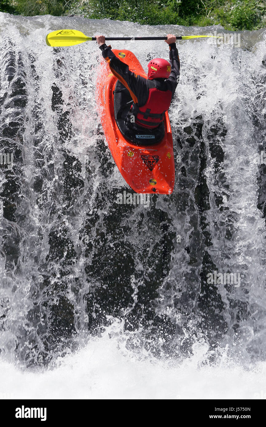 Backwards waterfall hi-res stock photography and images - Alamy