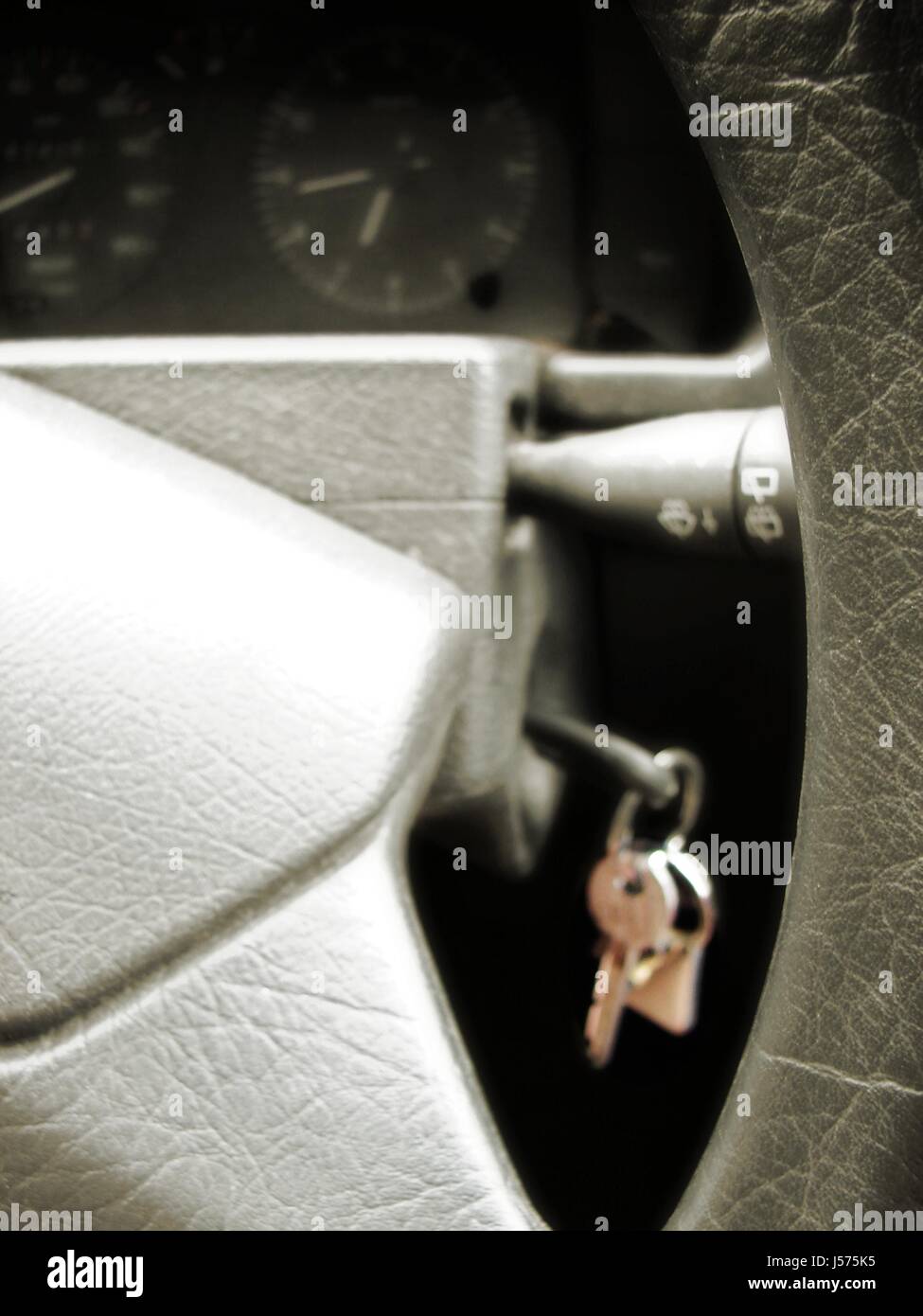 Speedometer and car keys hi-res stock photography and images - Alamy