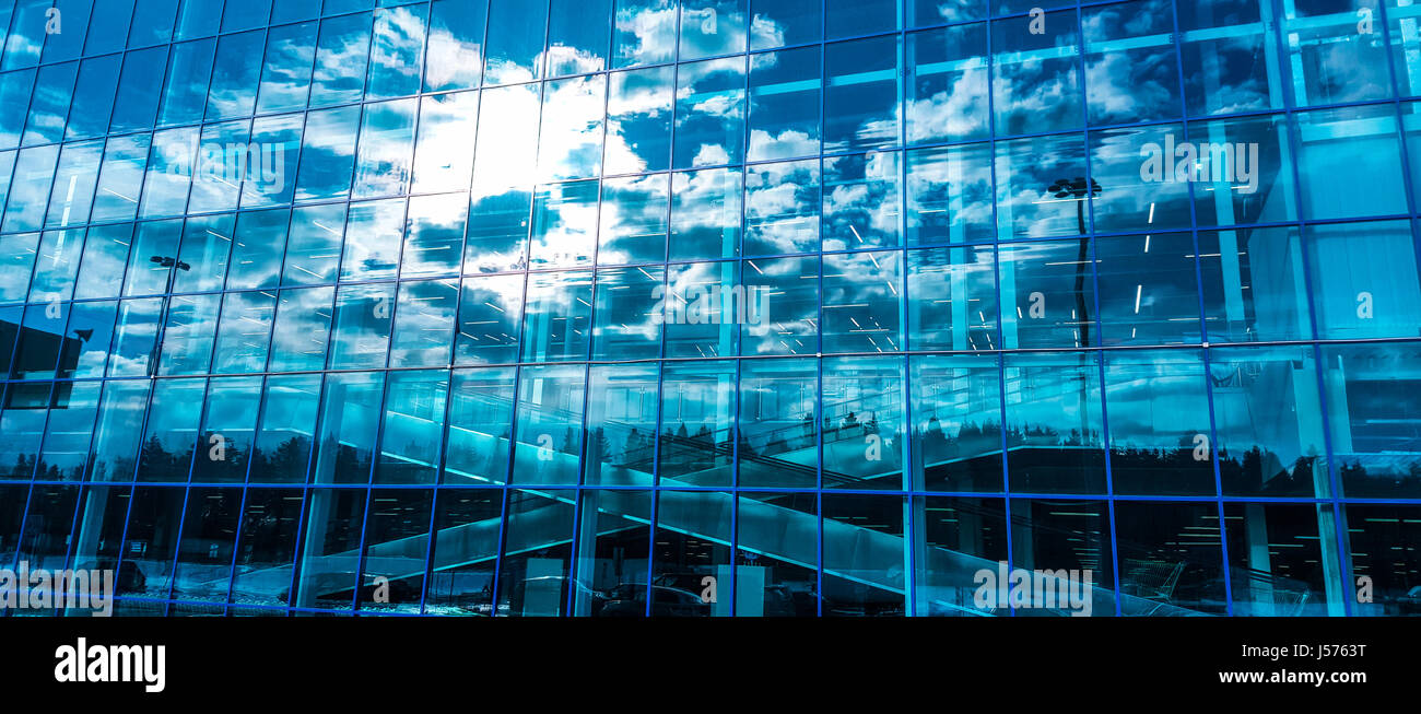 Skyscraper windows hi-res stock photography and images - Alamy