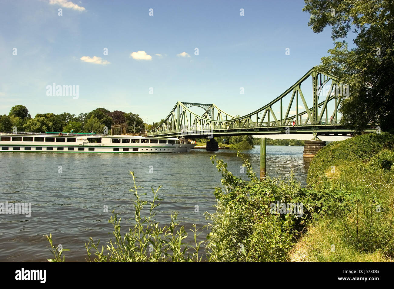 Espionage story hi-res stock photography and images - Alamy