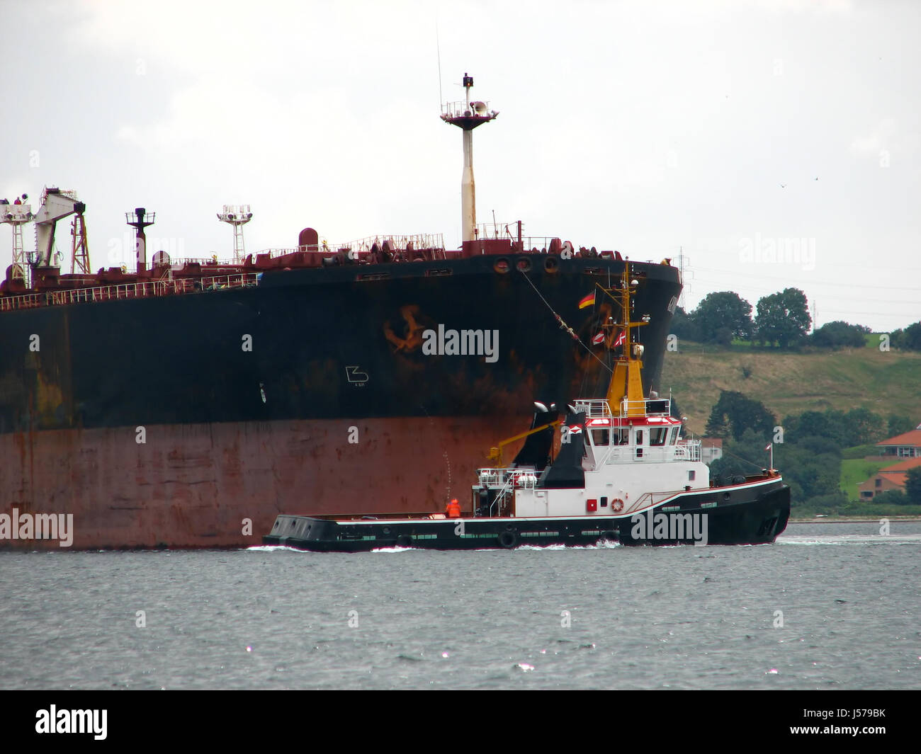 water baltic sea salt water sea ocean tug pull drag hawser tow rowing ...