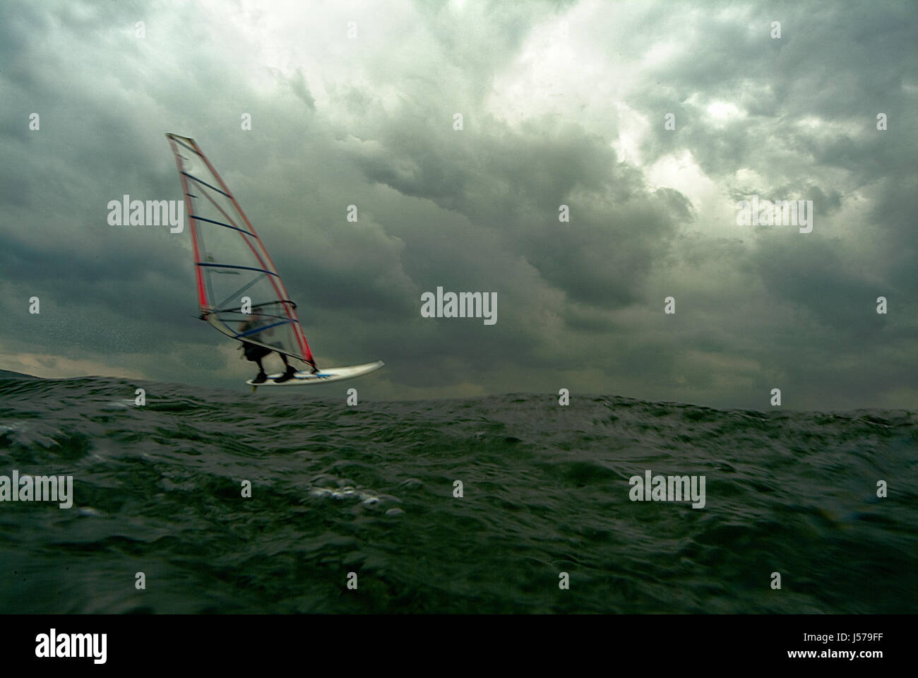 Waves storm gale hi-res stock photography and images - Alamy