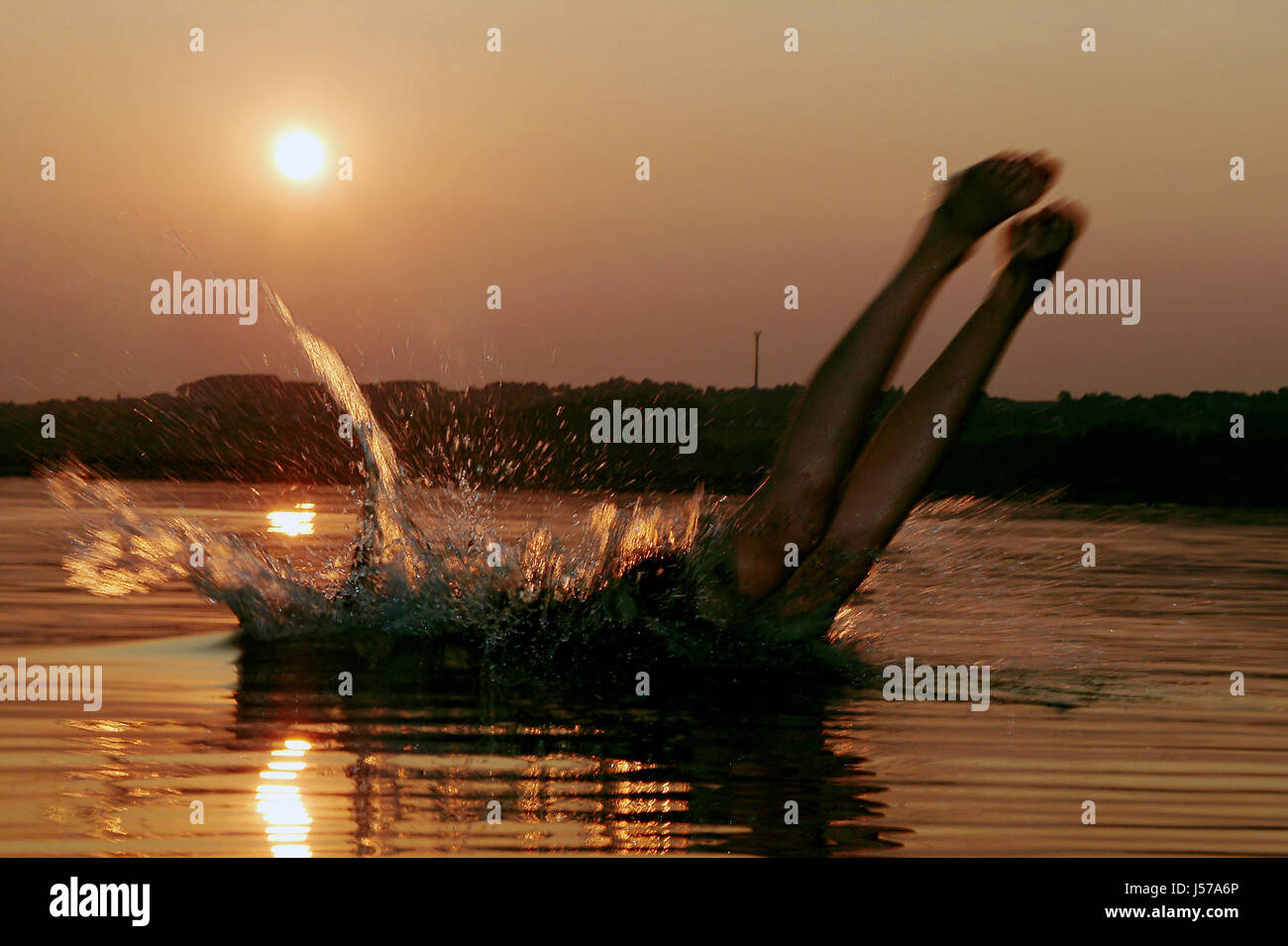 summer summerly mirroring counter-light wave swash water splashes shine ...