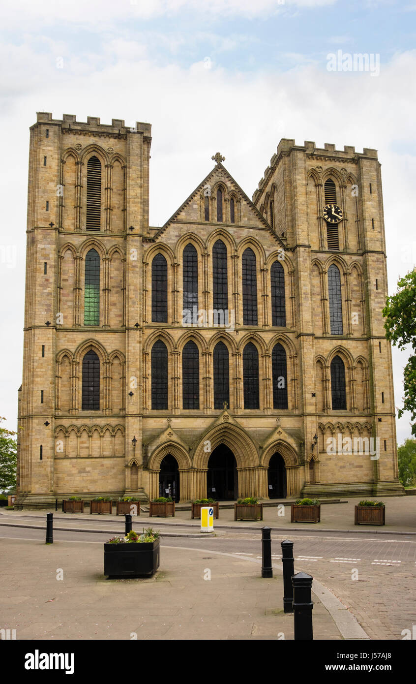 Norman Cathedral England Stock Photos & Norman Cathedral England Stock ...