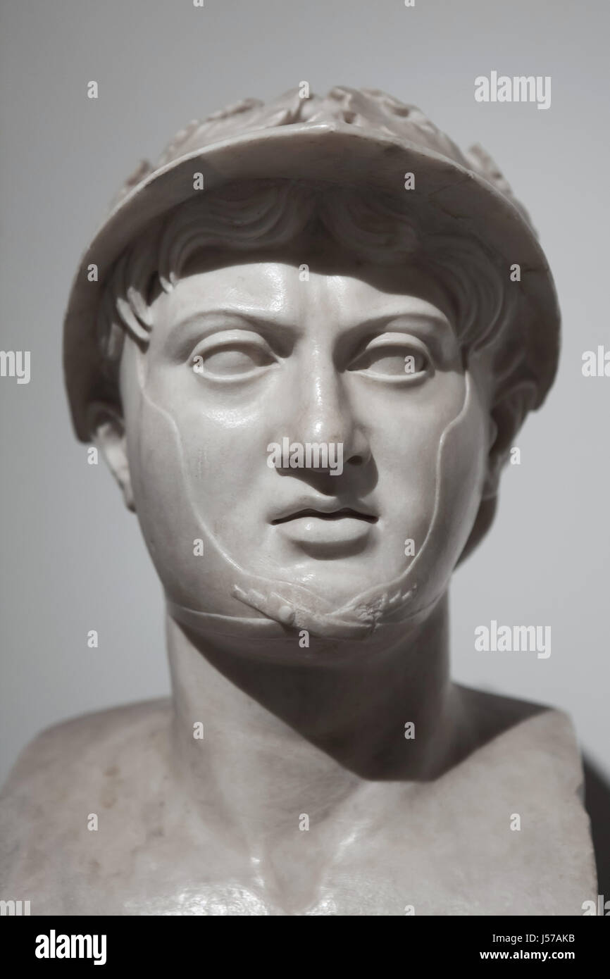 Pyrrhus portrait hi-res stock photography and images - Alamy