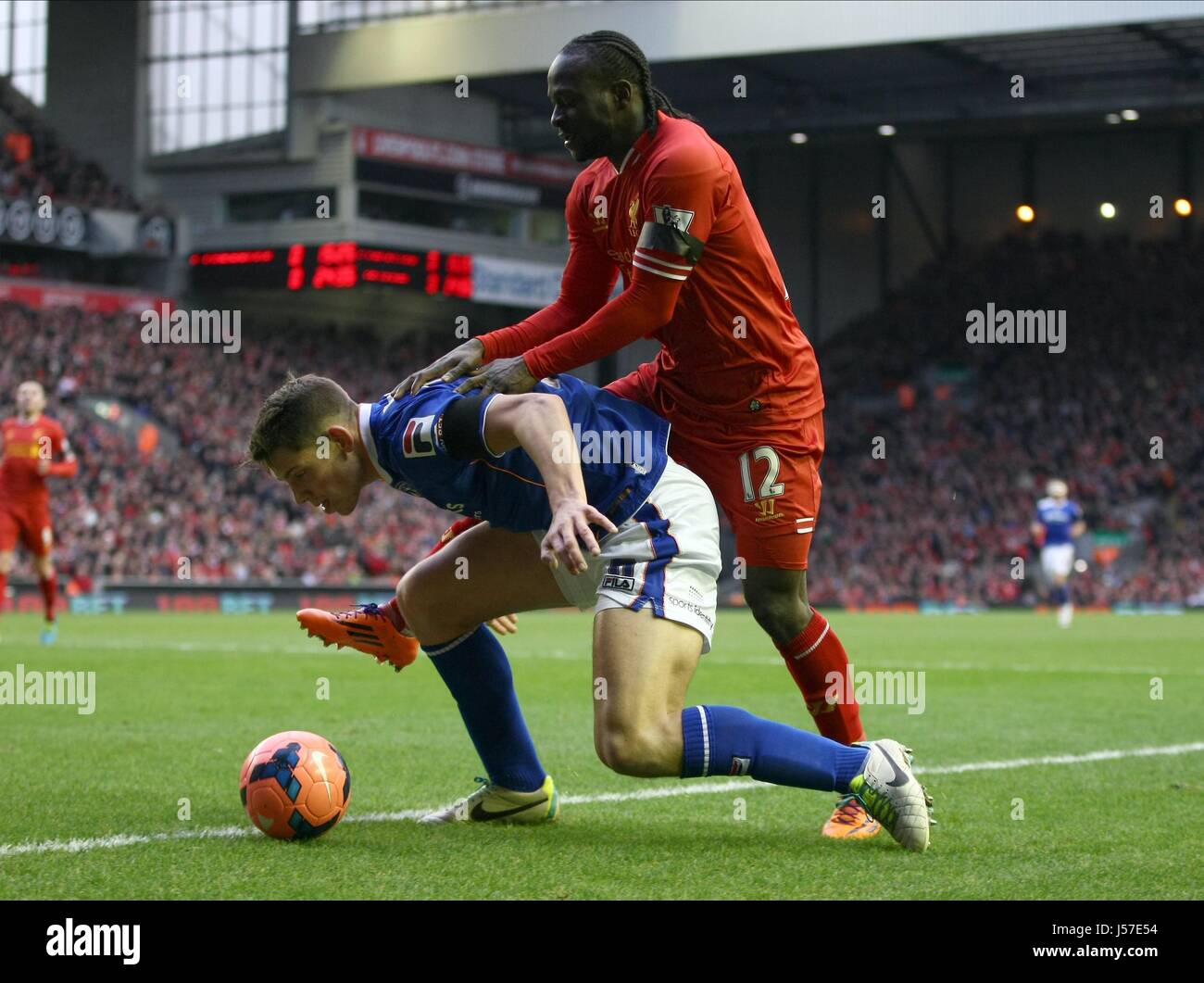 James tarkowski liverpool hi-res stock photography and images - Alamy