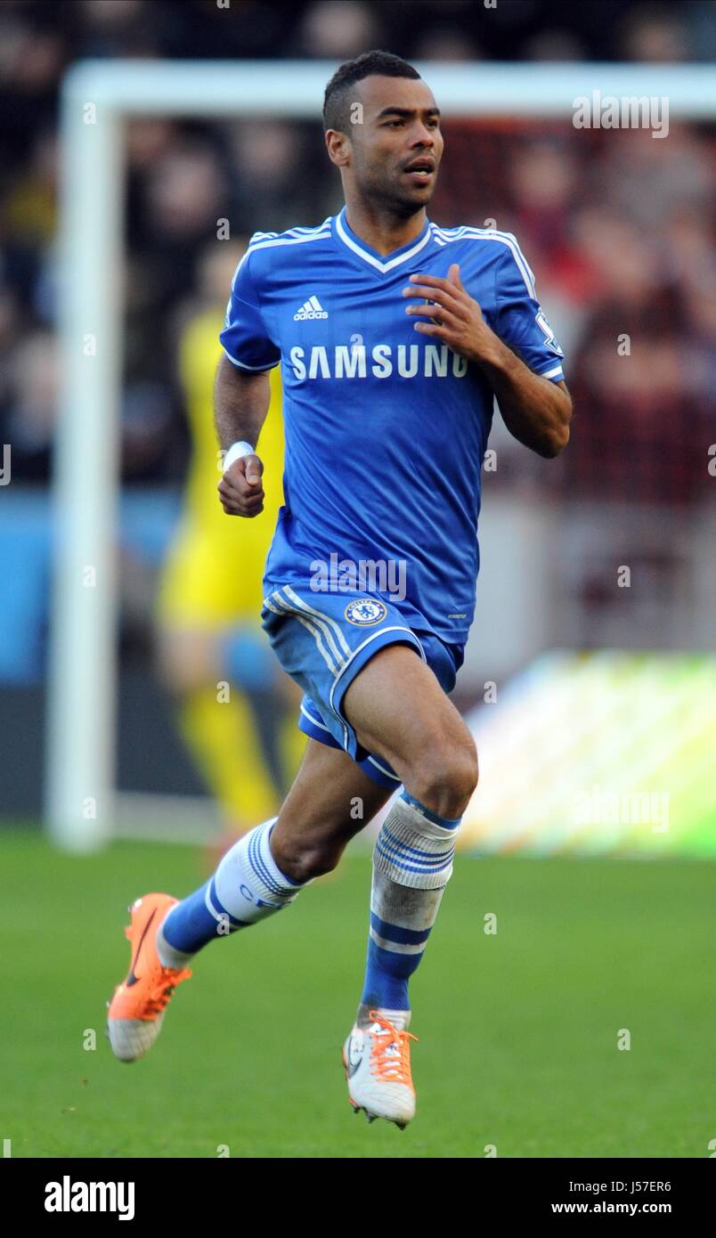 ASHLEY COLE CHELSEA FC CHELSEA FC KC STADIUM HULL ENGLAND 11 January ...