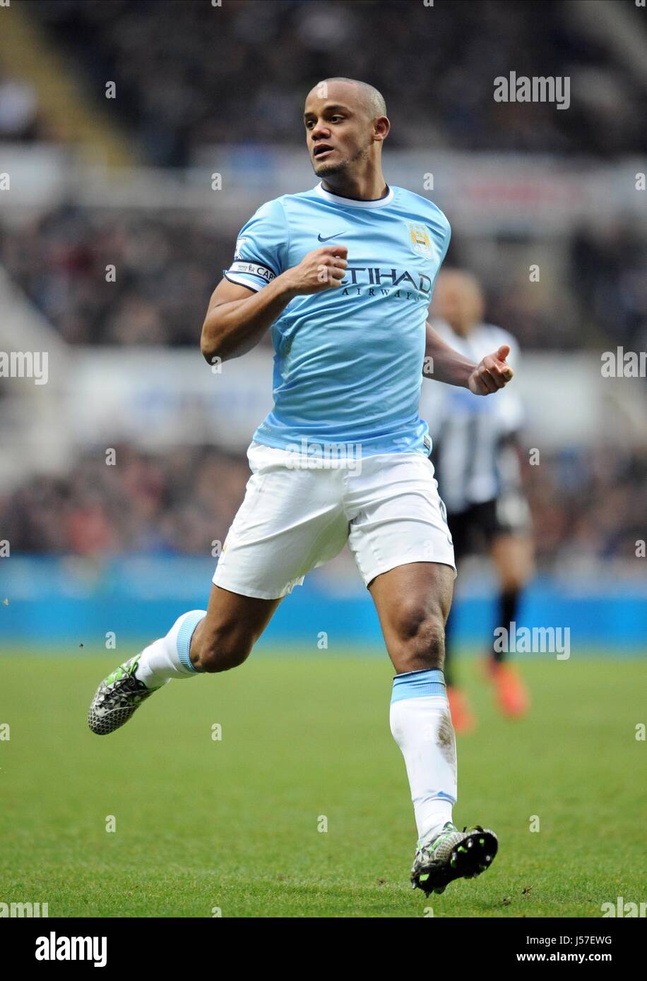 VINCENT KOMPANY MANCHESTER CITY FC MANCHESTER CITY FC ST JAMES PARK ...