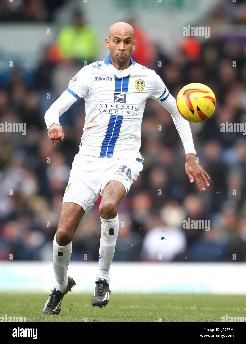 JIMMY KEBE LEEDS UNITED FC LEEDS UNITED FC ELLAND ROAD LEEDS ENGLAND 18 ...