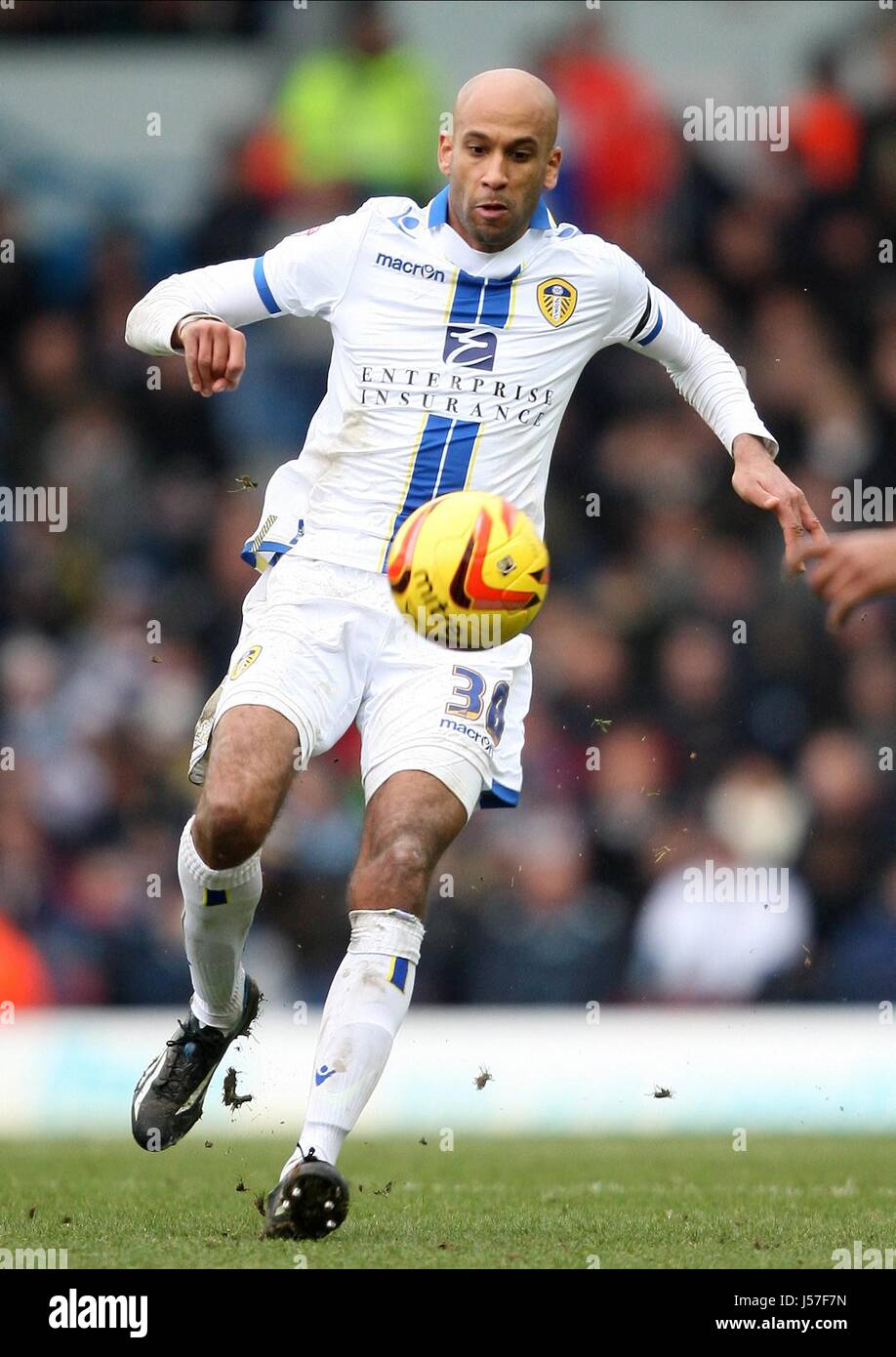 JIMMY KEBE LEEDS UNITED FC LEEDS UNITED FC ELLAND ROAD LEEDS ENGLAND 18 ...