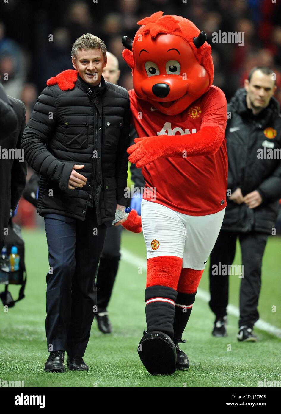 OLE GUNNAR SOLSKJAER & FRED TH MANCHESTER UNITED FC V CARDIFF OLD ...
