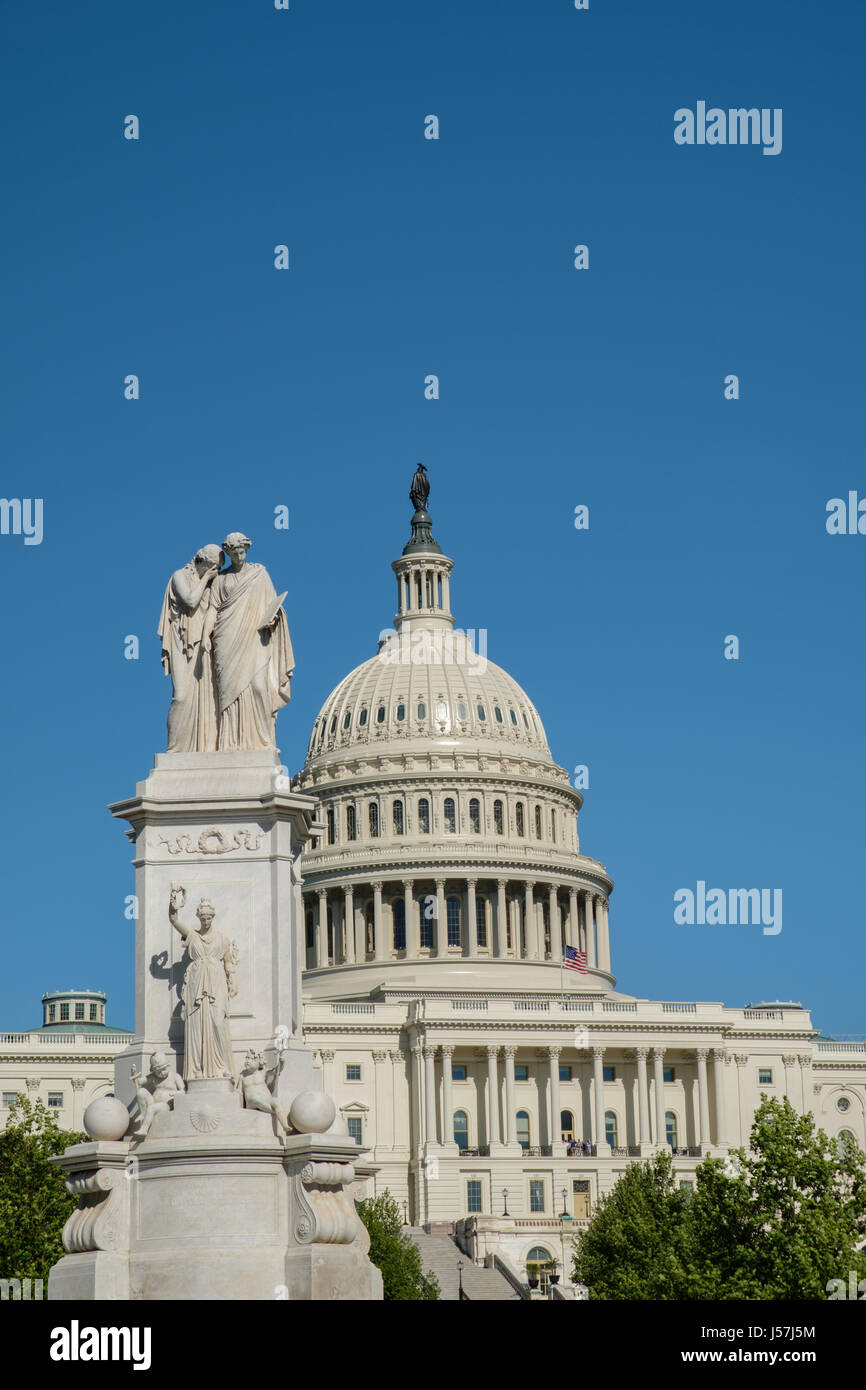Peace Monument and U.S. Capitol, Washington, DC Stock Photo - Alamy