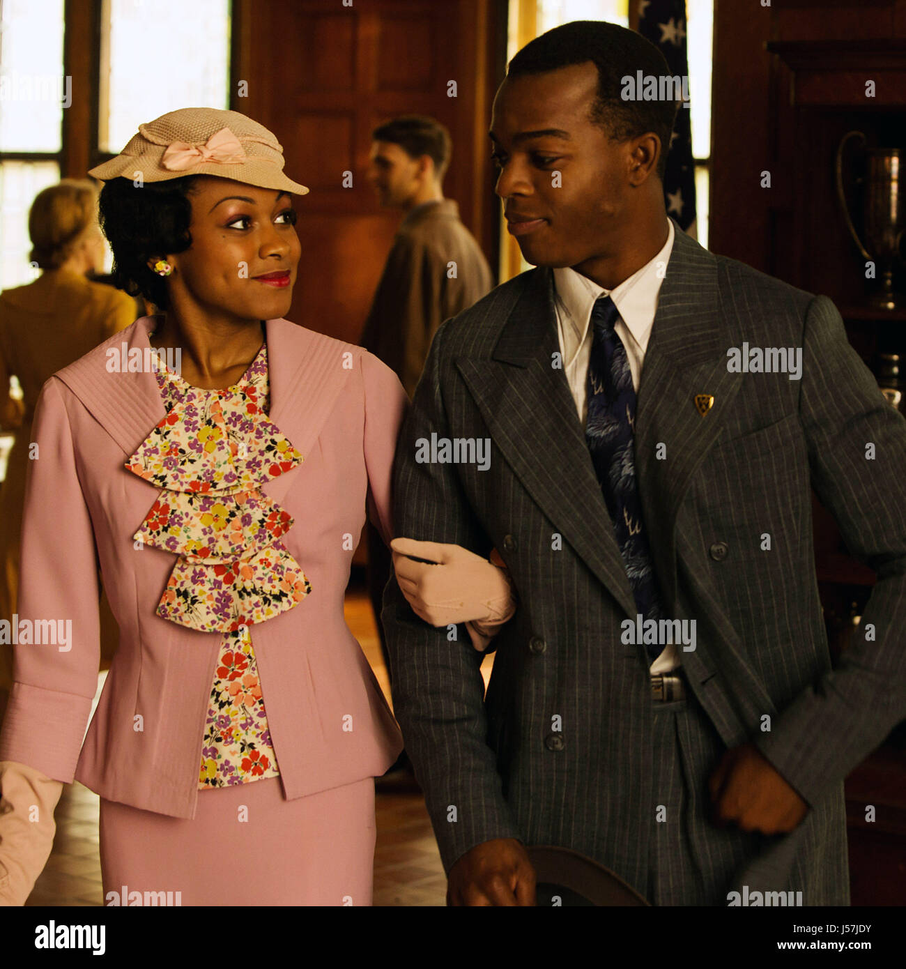 RACE, l-r: Shanice Banton, Stephan James as Jesse Owens, 2016. ph ...