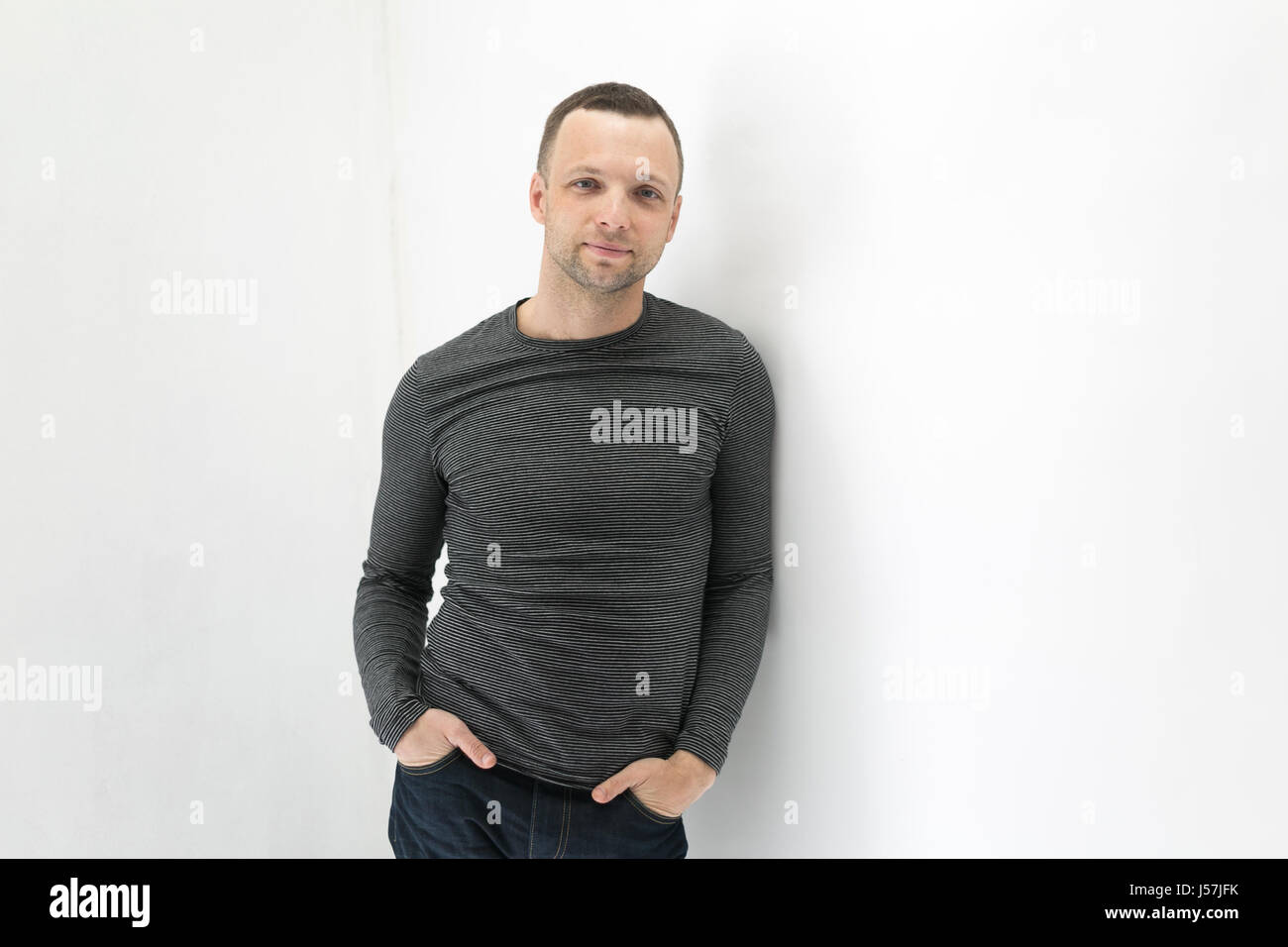 Young black man corner hi-res stock photography and images - Alamy